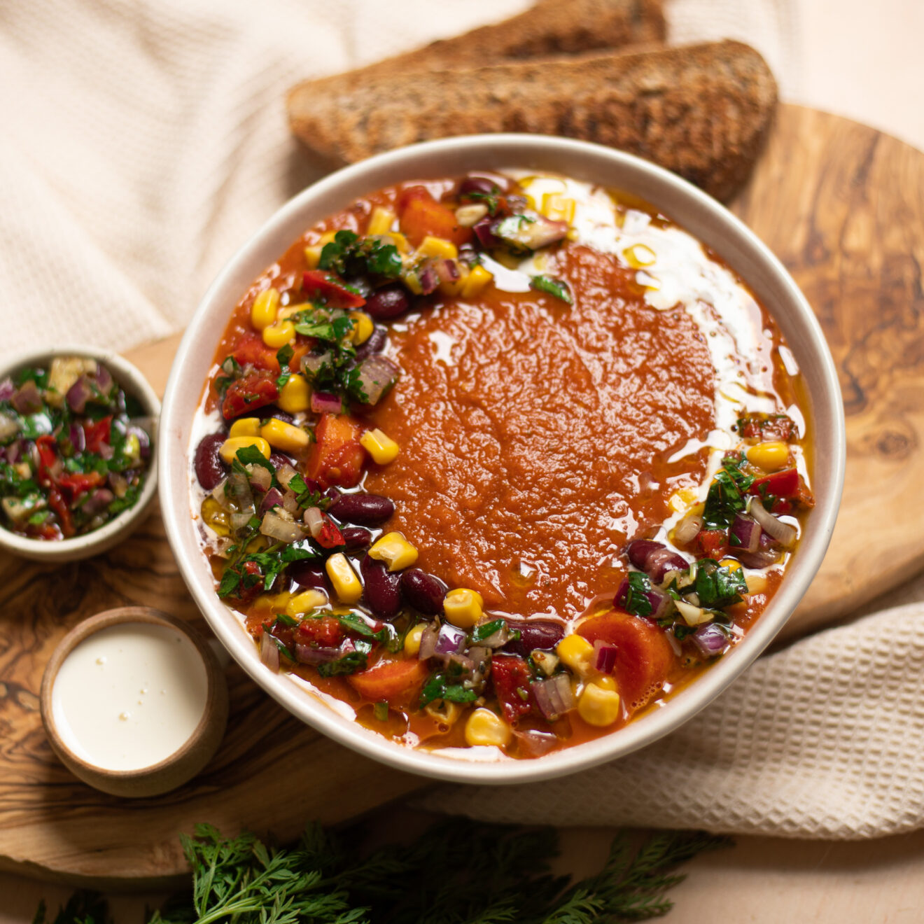 Rainbow soupe : haricots rouges, tomates, poivrons – Healthy Lalou